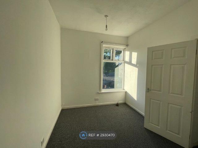 Penn St, Bolton BL4, 2 bed terraced house to rent, £879 pcm | PrimeLocation