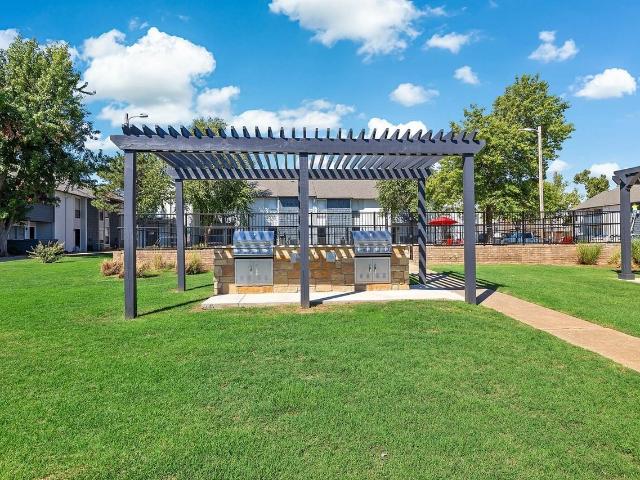 Penn Station 1 Bedroom Apartment for Rent at 1920 Heritage Park Dr, Oklahoma City, OK 73120