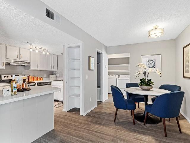 Penn Station 2 Bedroom Apartment for Rent at 1920 Heritage Park Dr, Oklahoma City, OK 73120