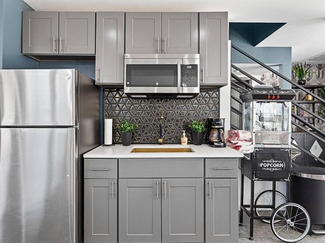 Penn Station 2 Bedroom Apartment for Rent at 1920 Heritage Park Dr, Oklahoma City, OK 73120