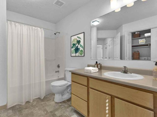 Penn Station Apartments 2 Bedroom Apartment for Rent at 1300 N Penn Station Ln, Meridian, ID 83642 Northeast Meridian