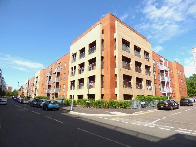 Pennant House, Portsmouth PO1 3 bed apartment to rent £1,650 pcm £381 pw