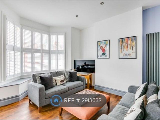 Pennard Road, London W12, 3 bed maisonette to rent, £3,950 pcm | PrimeLocation