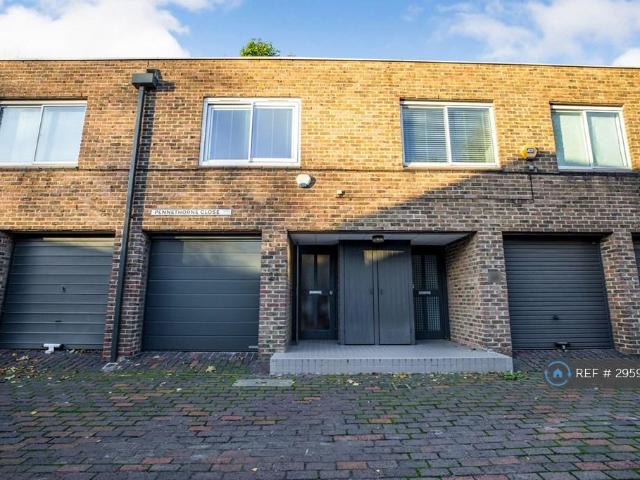 Pennethorne Close, London, E9 1 bed terraced house to rent £2,400 pcm £554 pw