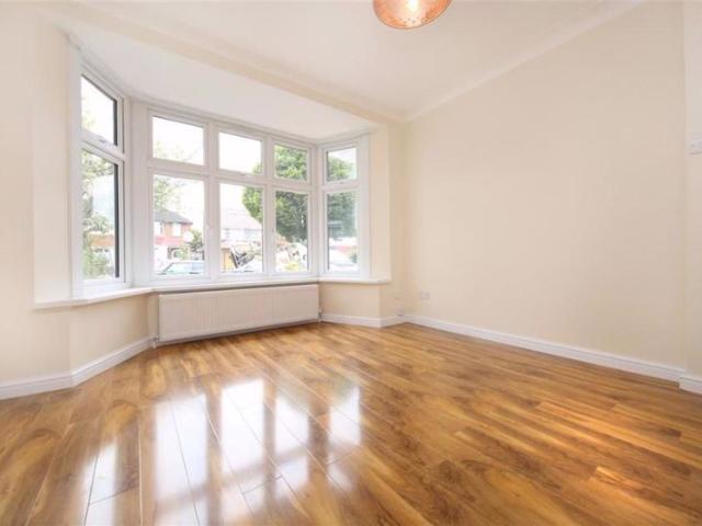 Pennine Drive, London NW2, 2 bed property to rent, £2,250 pcm | PrimeLocation