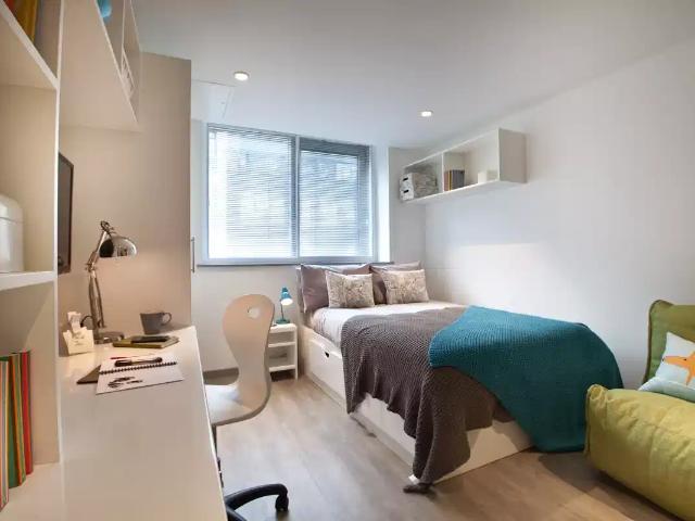 Pennine House, Leeds Student Accommodation | Amber