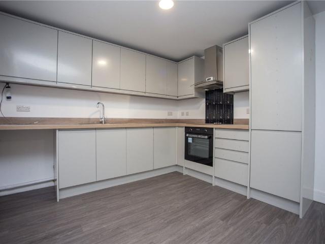 Pennine Road, Cheltenham, Gloucestershire GL52, 2 bed flat to rent, £1,195 pcm | PrimeLocation