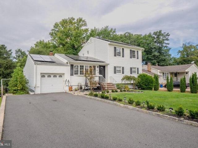 Pennington Ave, Colonia, Home For Sale