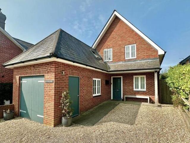 Pennington, Fox Pond Lane, Lymington, 5 Bedroom Detached