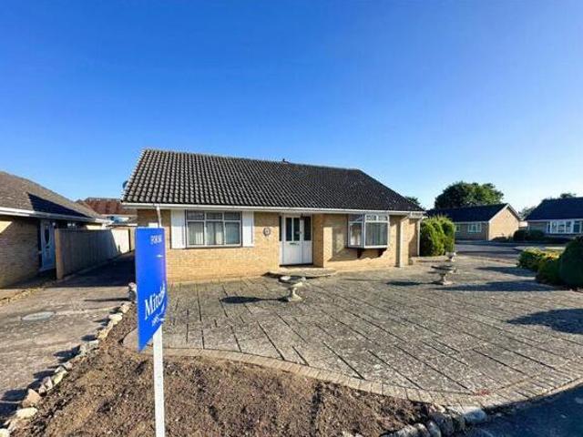 Pennington, Harford Close, Lymington, 3 Bedroom Bungalow