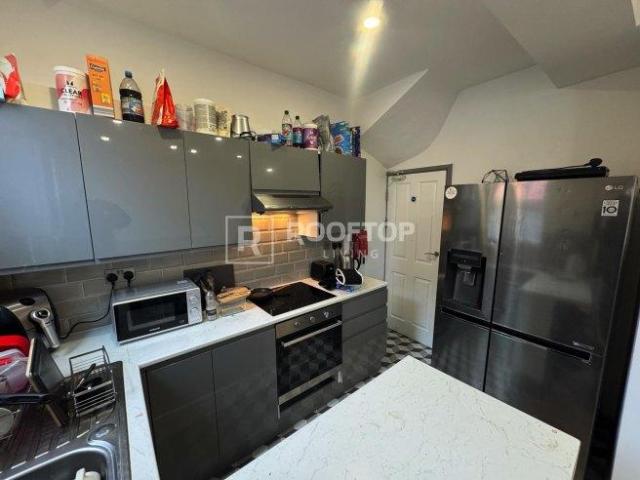 Pennington Terrace 4 bed house share to rent £2,580 pcm £595 pw