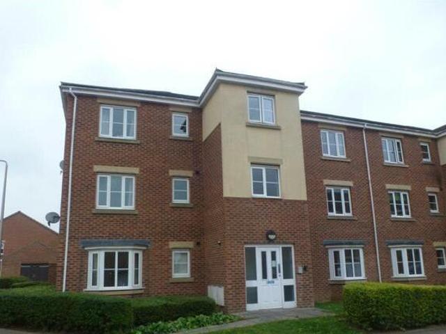 Pennistone Place, Scartho Top, 2 Bedroom Flat