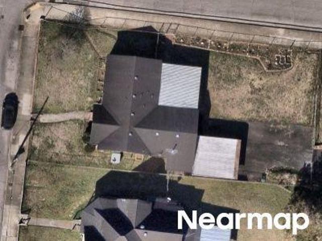 Pennock Ave