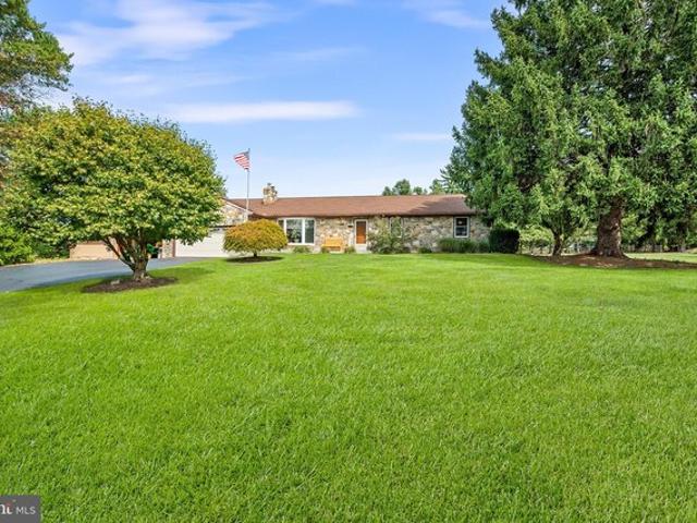 Pennsburg, PA 18073