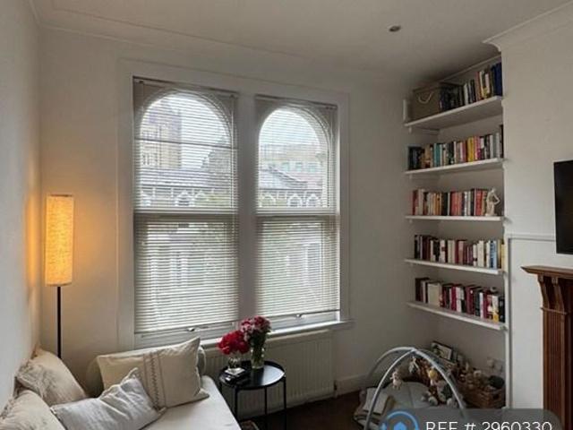Penpoll Road, London, E8 1 bed flat to rent £1,900 pcm £438 pw