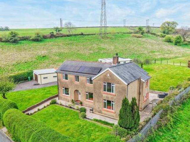 Penrhiwceiber Farm, Llanwonno Road, 5 Bedroom Farm