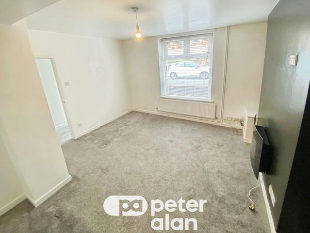 Penrhiwceiber Road, Mountain Ash CF45, 3 bed property to rent, £875 pcm | PrimeLocation