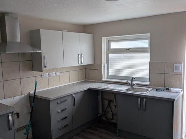 Penrhyn Court, Swansea SA6, 2 bed terraced house to rent, £925 pcm | PrimeLocation