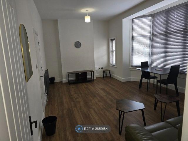Penrhyn Road, Colwyn Bay LL29, 1 bed flat to rent, £800 pcm | PrimeLocation