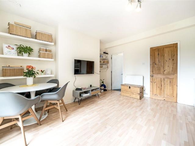 Penrose House, Kennington SE17, Studio to rent, £1,500 pcm | PrimeLocation