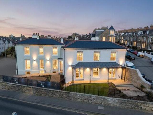 Penrose Terrace, Penzance, 2 Bedroom Apartment