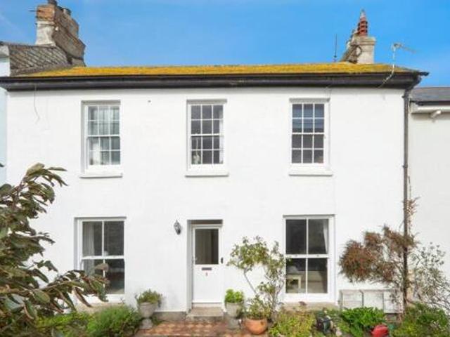 Penrose Terrace, Penzance, 2 Bedroom Flat
