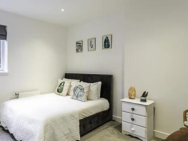 Peabody, Medlar Street, London, SE5 0BA, United Kingdom | 4 bed house for rent #102271745 | Rentberry