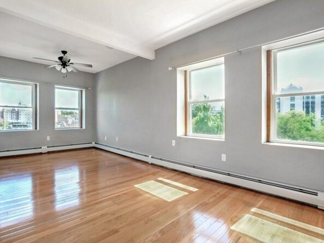 Peabody St Apt E, Salem, Condo For Sale