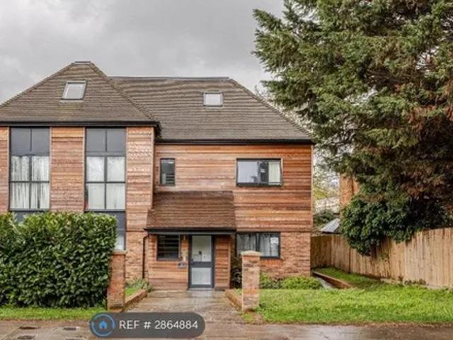 Peace Close, London, N14 4HD, United Kingdom | 2 bed apartment for rent #166298982 | Rentberry