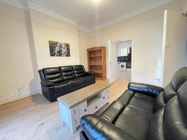 Peace Road, Manchester M13 4 bed semi detached house to rent £2,340 pcm £540 pw