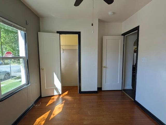 Peaceful and Charming 1920s home Room for rent