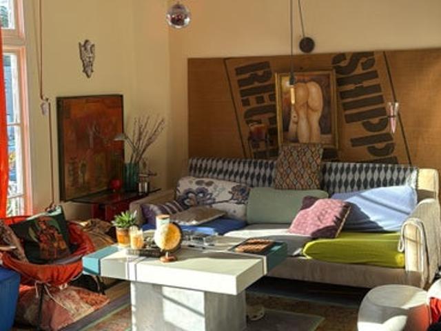 Peaceful furnished room with professional