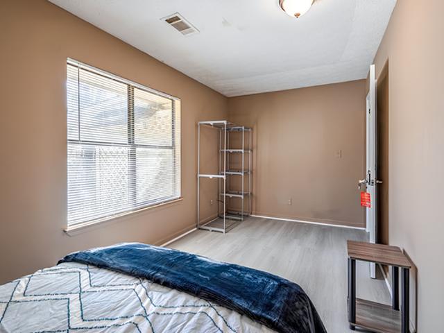 Peaceful Living with Modern Convenience in Jonesboro