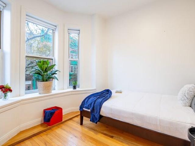 Peaceful ROOM at The Monroe House