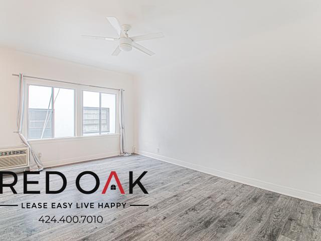~1 Month FREE!~ Peaceful Studio with Natural Light, Walk In Closet, and On Site Laundry ~ In Prime Koreatown! *MOVE IN SPECIAL