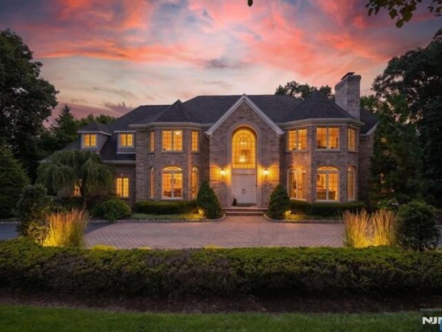 Peach Tree Ln, Franklin Lakes, Home For Sale