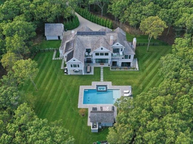 Peach Farm Ln, East Hampton, Home For Sale