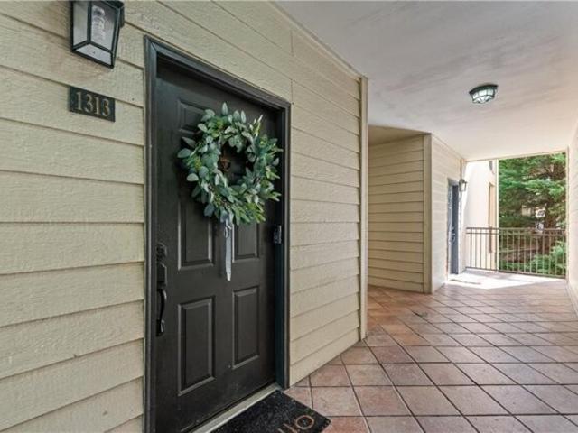 Peachtree Rd Ne Apt,brookhaven, Condo For Sale