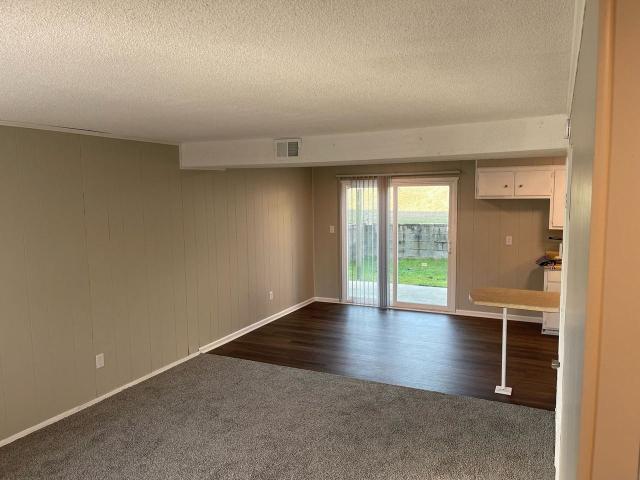 Peachtree Townhomes 2 Bedroom Apartment for Rent at 2595 Kelly St, Augusta, GA 30904 Highland Park