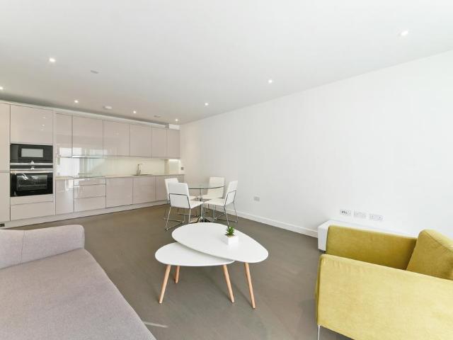 Peacon House, Colindale Gardens, 2. 2 bed flat to rent £2,210 pcm £510 pw