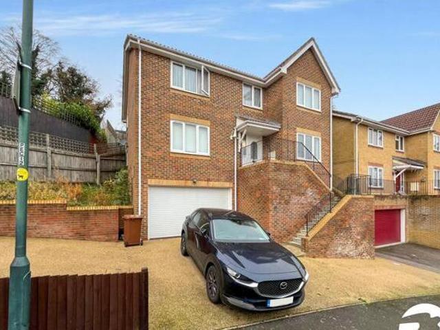 Peacock Rise, Chatham, 4 Bedroom Detached