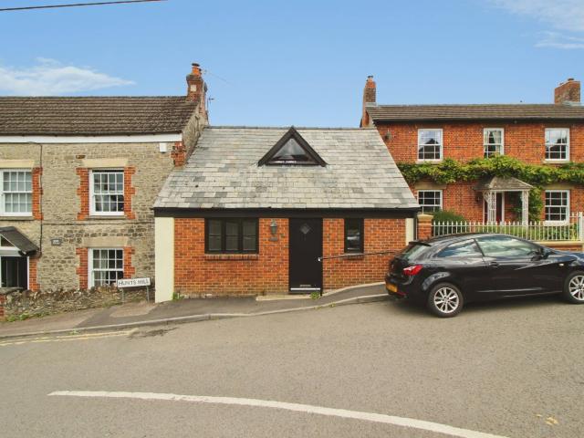 Peake Cottage, 1 Hunts Hill Blunsdon, Swindon 1 bedroomProperty for lettings Mcfarlane