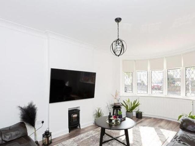Peaketon Avenue, Ilford, 3 Bedroom Semi detached