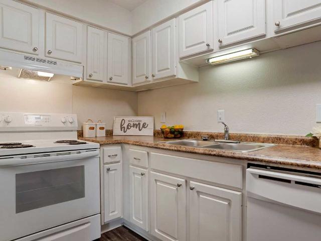 Pear Orchard 2 Bedroom Apartment for Rent at 580 S Pear Orchard Rd, Ridgeland, MS 39157