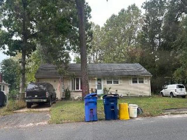 Pear Ave