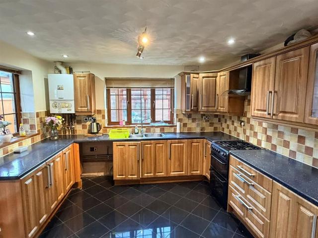 Pear Tree Avenue, Tipton DY4, 3 bed terraced house to rent, £1,200 pcm | PrimeLocation