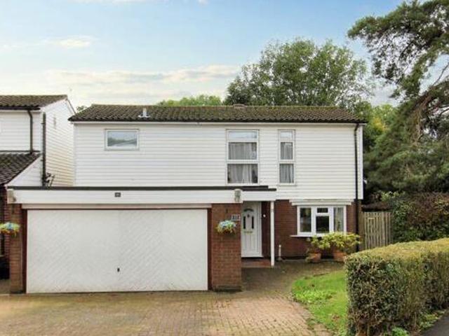 Pear Tree Dell, Letchworth Garden City, 4 Bedroom Detached