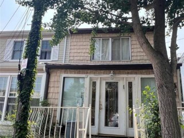 Pearce Pl, Great Neck, Home For Sale