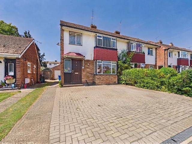 Pearce Road, Maidenhead, Berkshire SL6, 3 bed semi detached house to rent, £1,850 pcm | PrimeLocation
