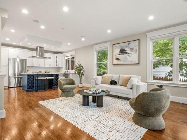 Pearl Unit B, Somerville, Condo For Sale